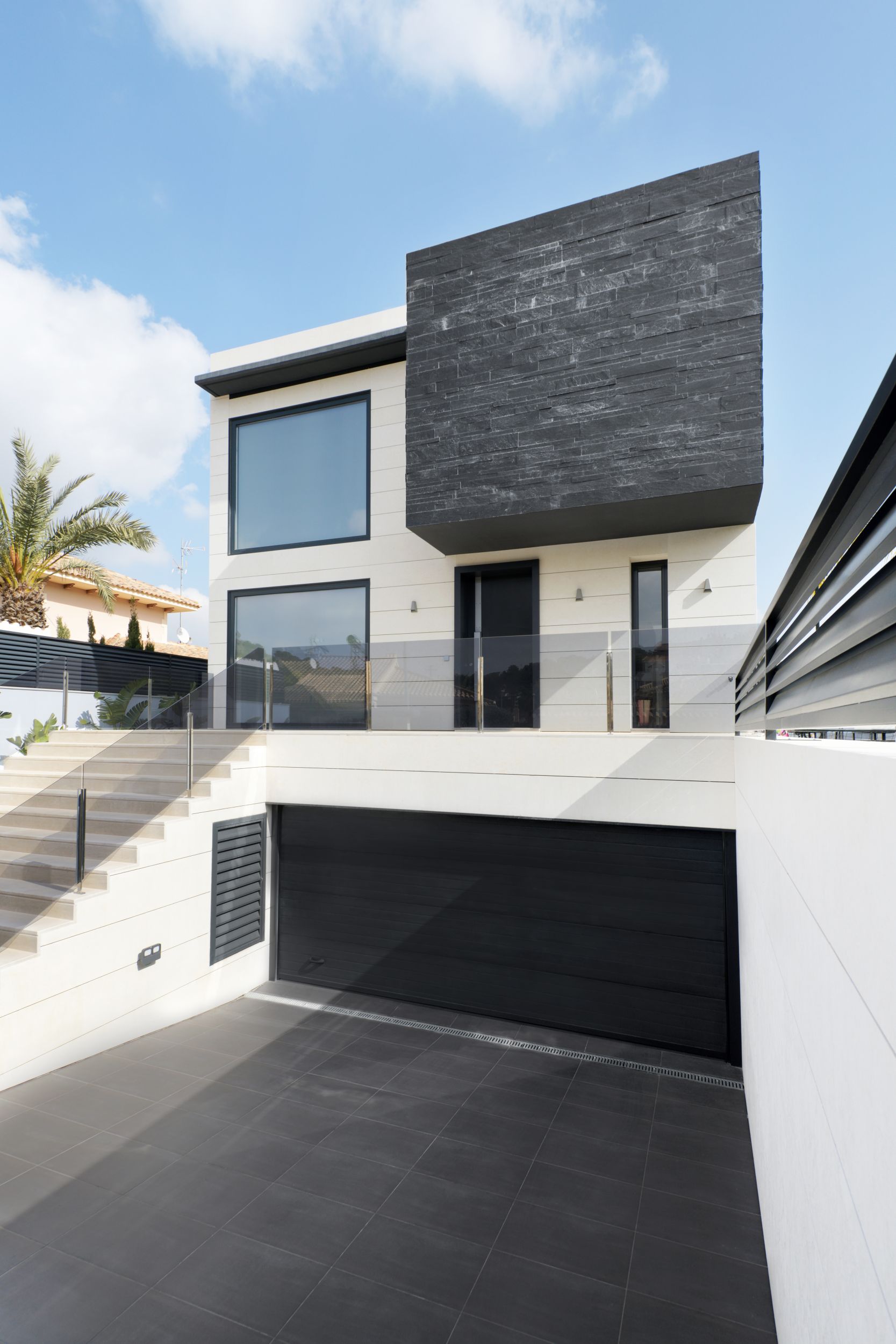 Fachada la Alcaina - Arista Piedras