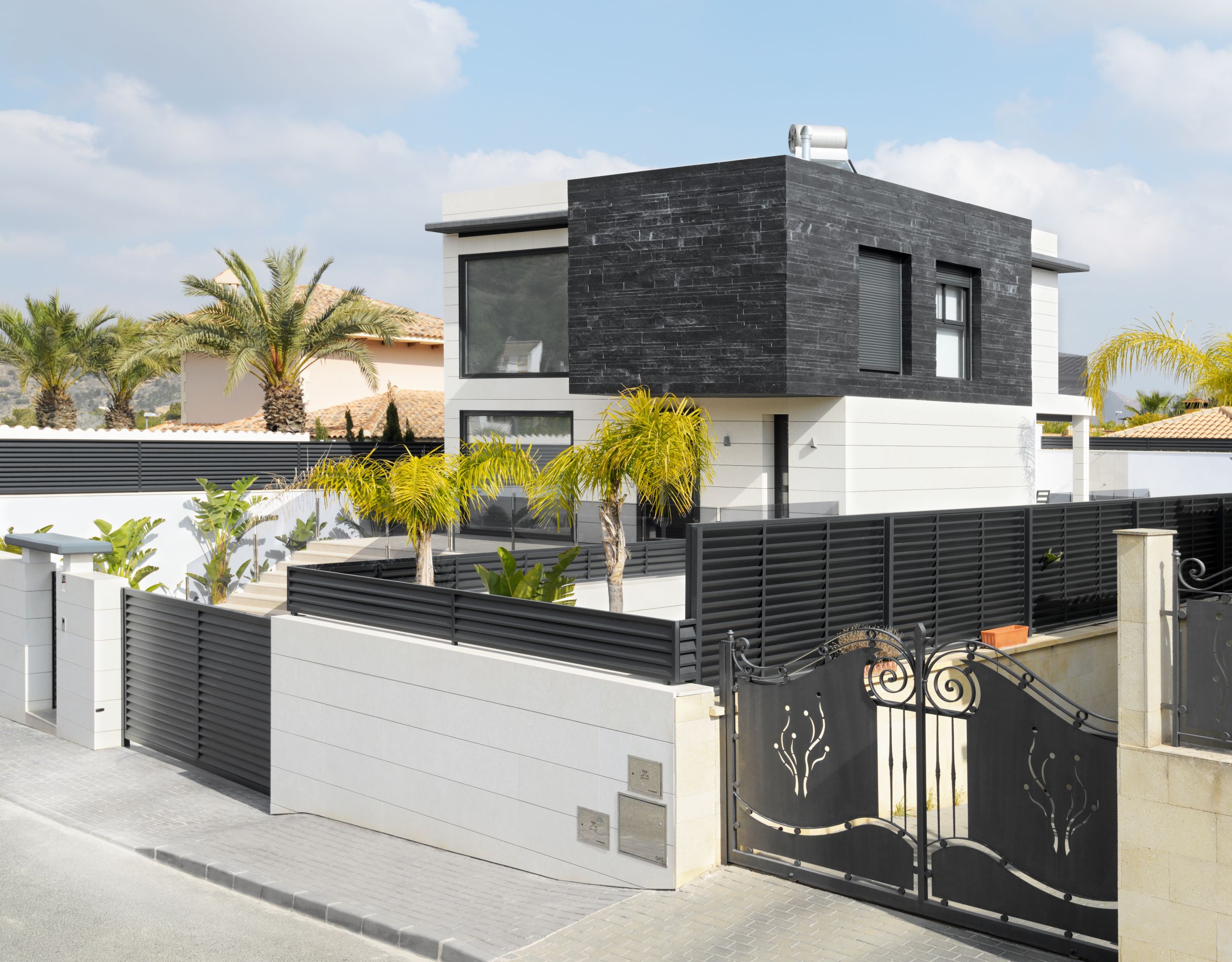 Fachada la Alcaina - Arista Piedras